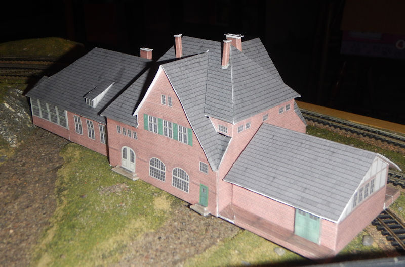 Build your own N Scale Small Town Passenger Train Station.